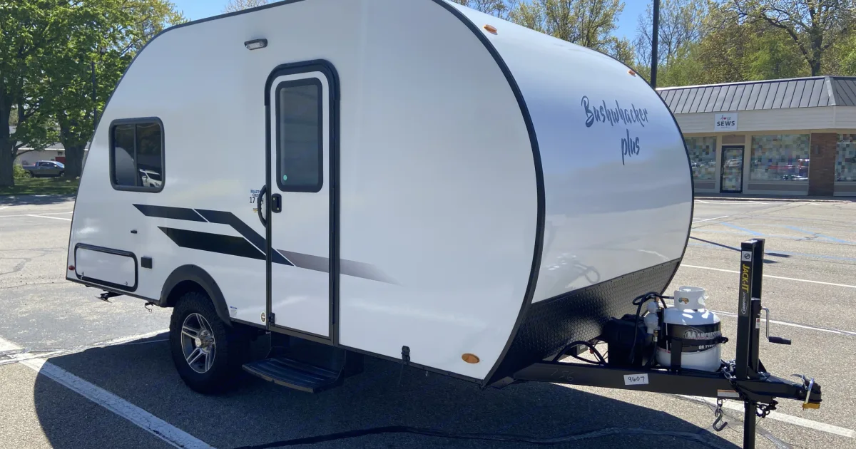 2021 Bushwacker 17BH Travel trailer Rental in Holland, MI | Outdoorsy