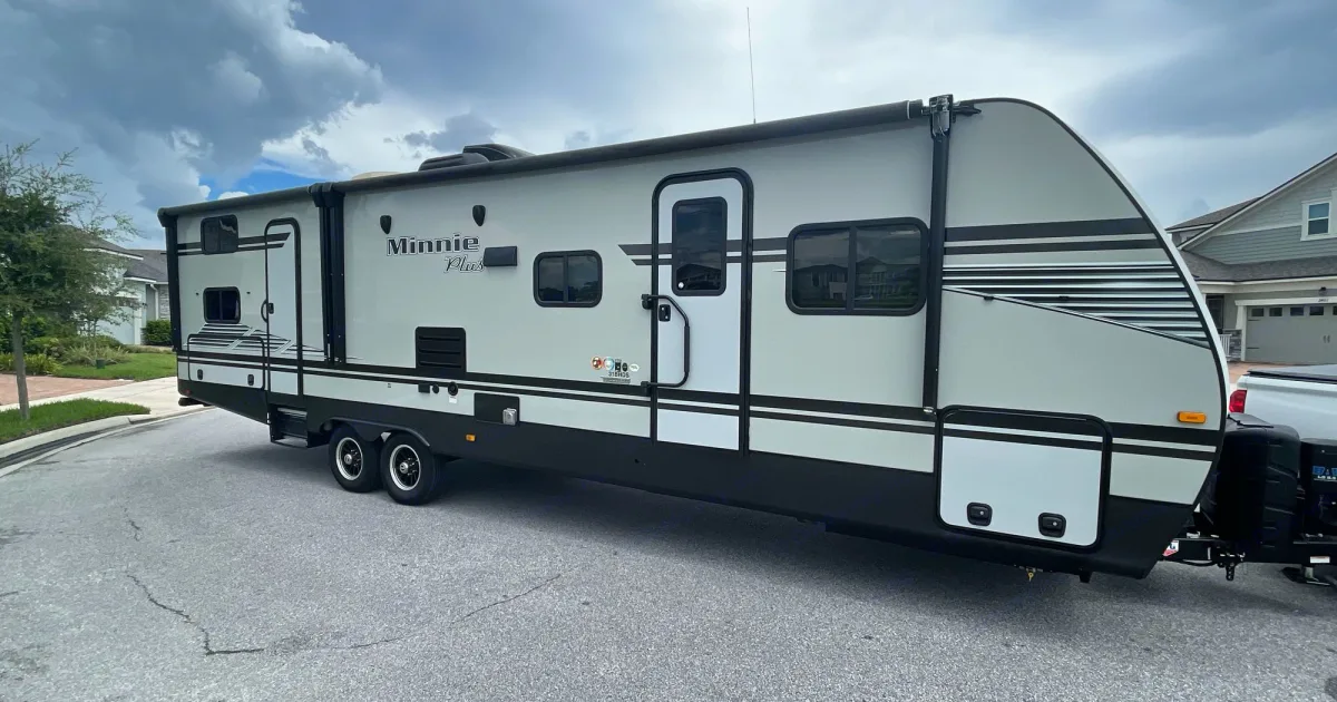 2020 Winnebago Minnie Winnie Travel trailer Rental in Kissimmee, FL ...