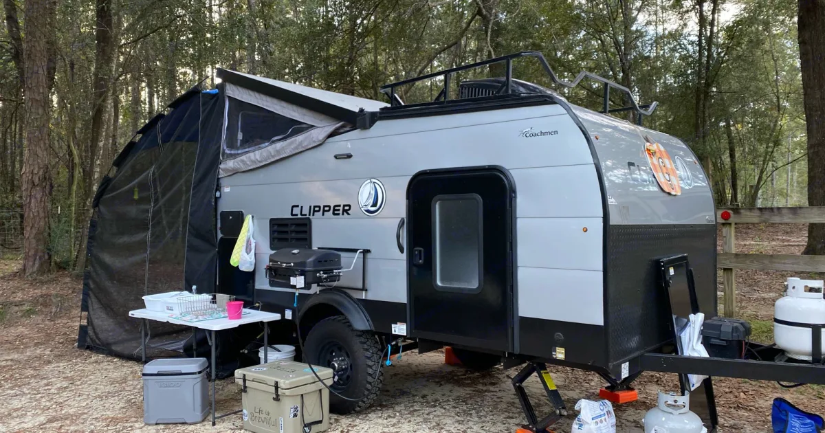 2021 Coachmen Clipper 12.0 TDMAX Hybrid Trailer Rental in Branford, FL ...