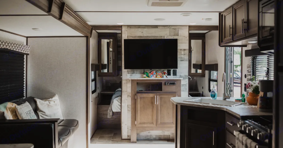 2020 Dutchmen Coleman Lantern LT Travel trailer Rental in Tavares, FL ...