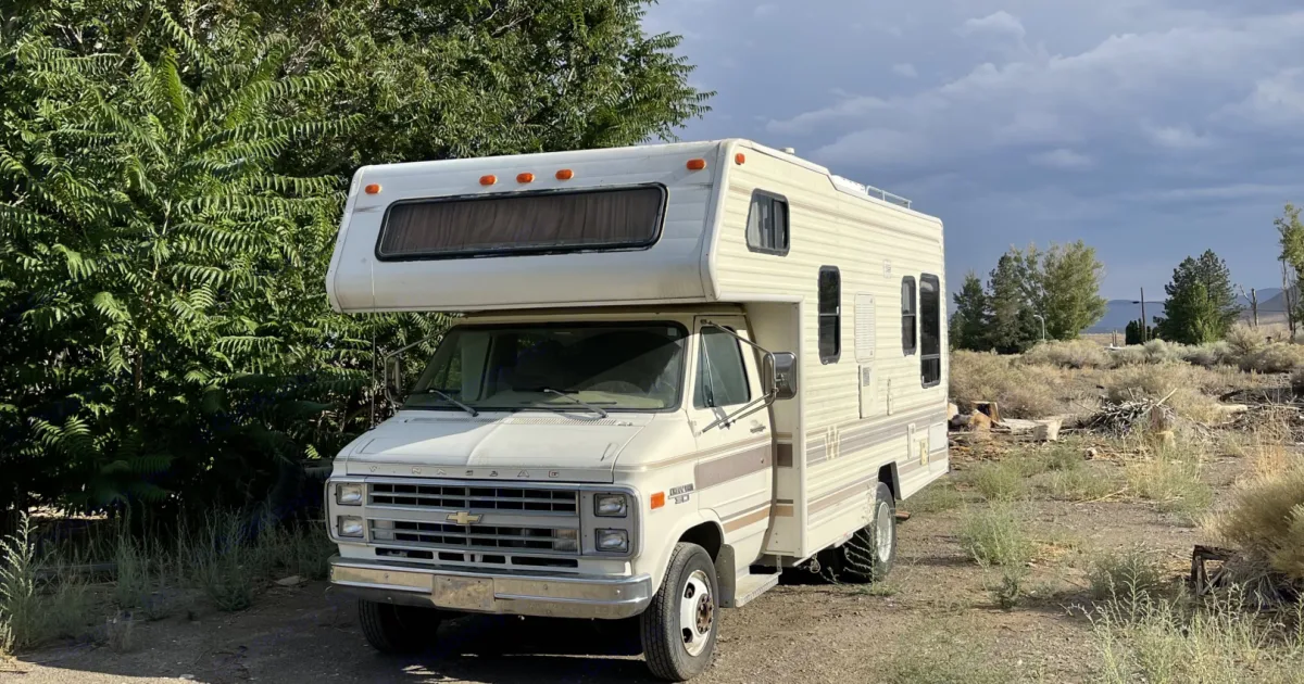 1985 Winnebago Minnie Winnie Class C Rental in Sparks, NV | Outdoorsy