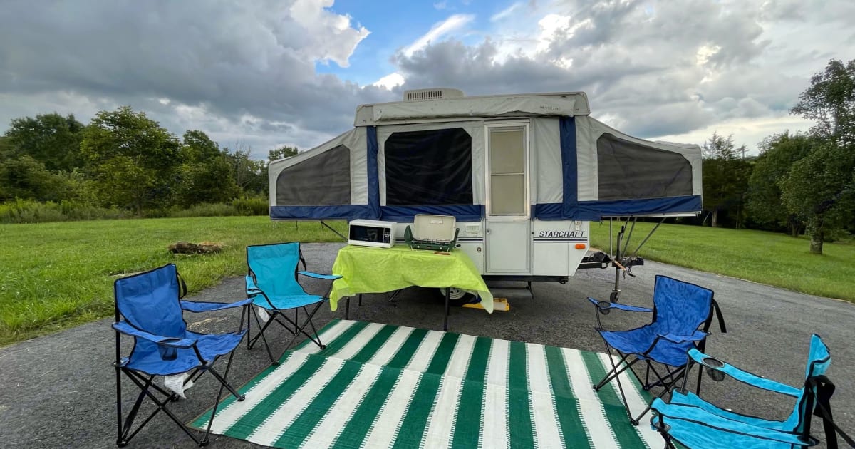 2001 StarCraft M1706 Folding trailer Rental in Louisville, KY | Outdoorsy