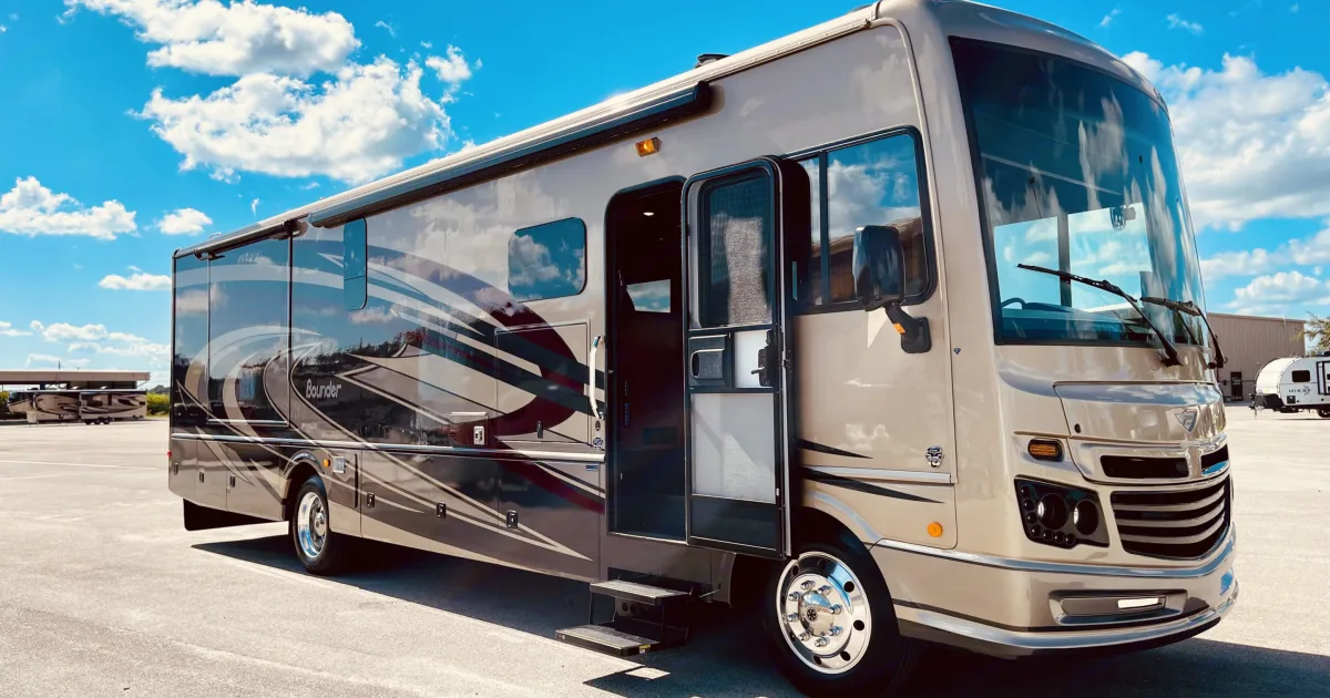 2018 Fleetwood Bounder 35K Class A Rental in Coral Springs, FL | Outdoorsy
