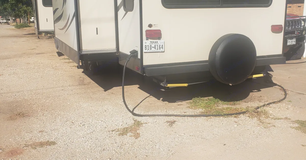 2016 Cruiser RV Radiance Touring Travel trailer in Seymour, TX | Outdoorsy