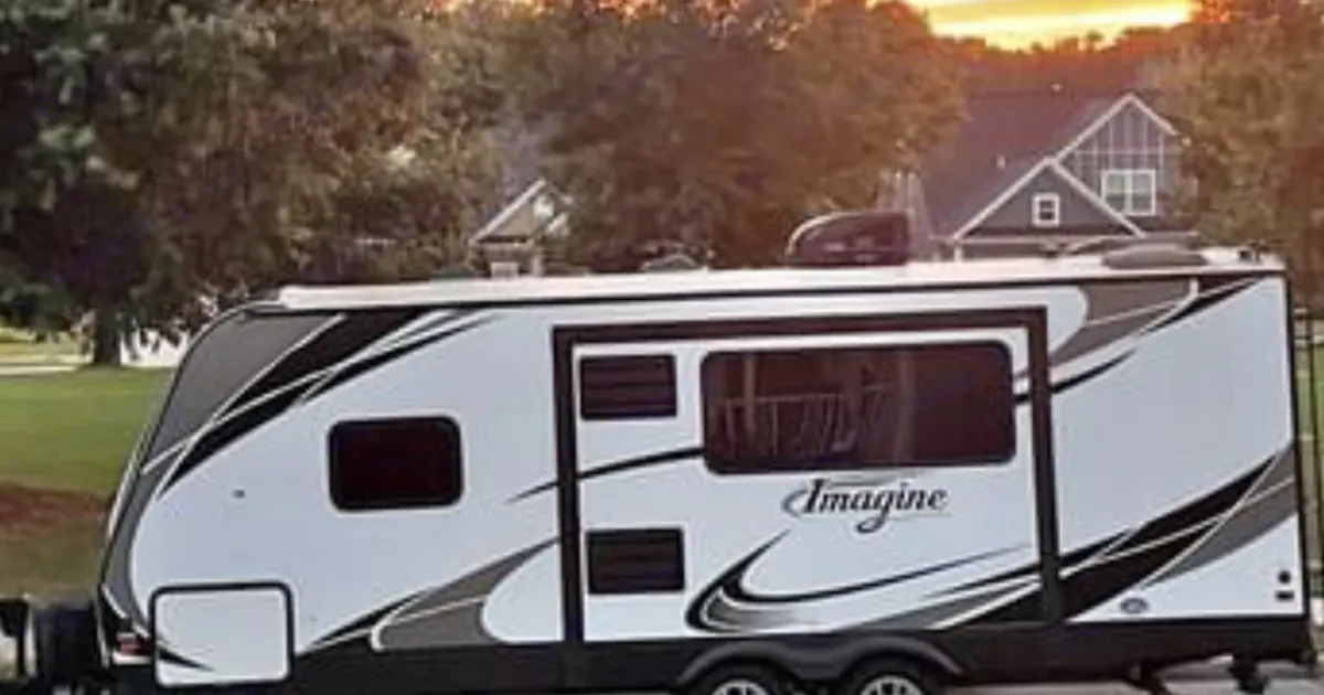 2018 Grand Design Imagine Travel trailer Rental in Candler, NC | Outdoorsy