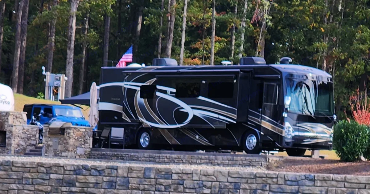 2014 Thor Tuscany Class A Rental in CEDAR LAKE, IN | Outdoorsy