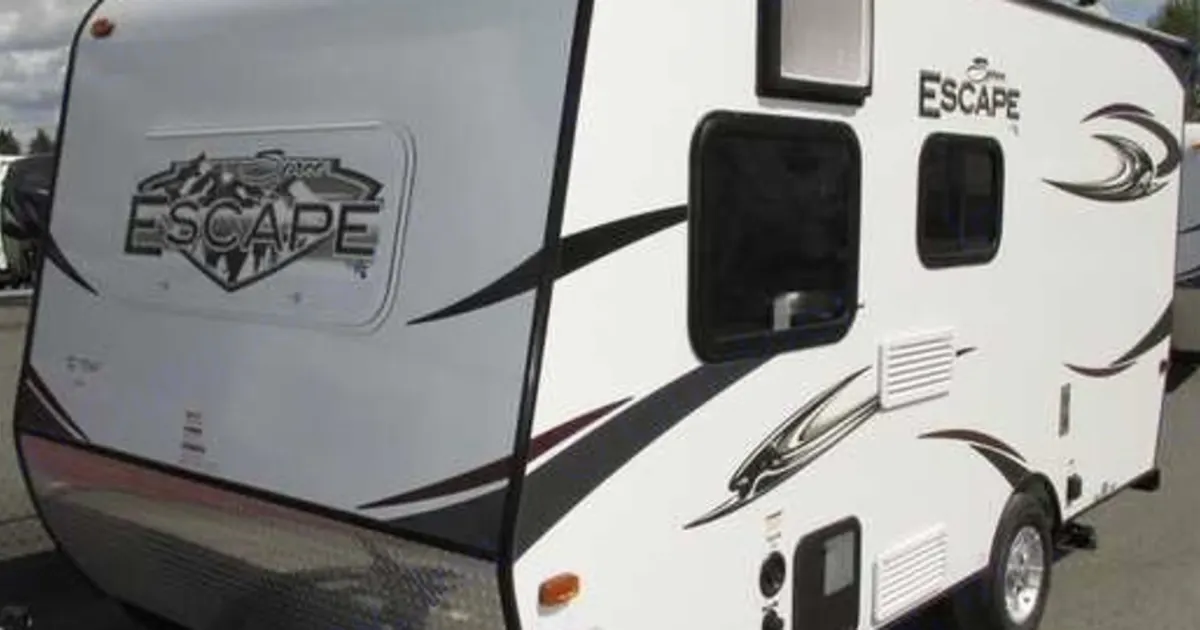 2014 Spree Escape Travel trailer Rental in Aurora, CO | Outdoorsy