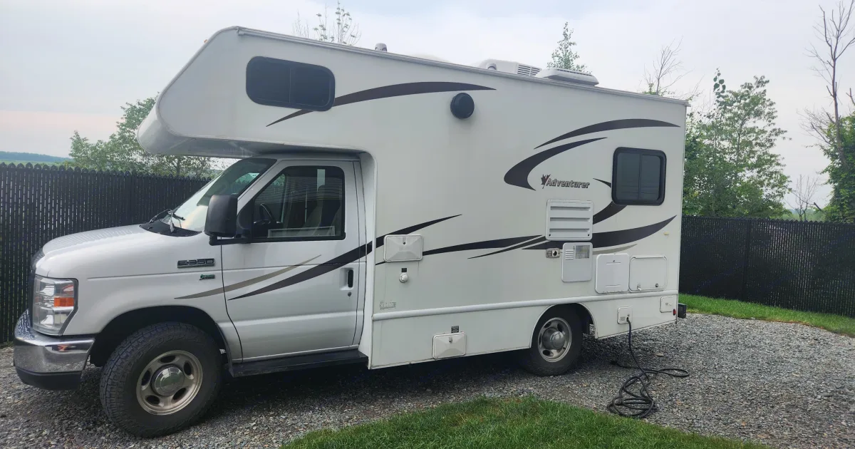2014 Adventurer Adventurer Motorhome Class C Rental in St Alphonse de ...