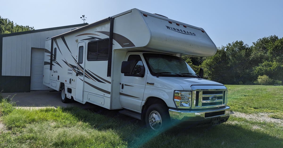 2019 Winnebago Spirit Class C Rental in Lenexa, KS | Outdoorsy