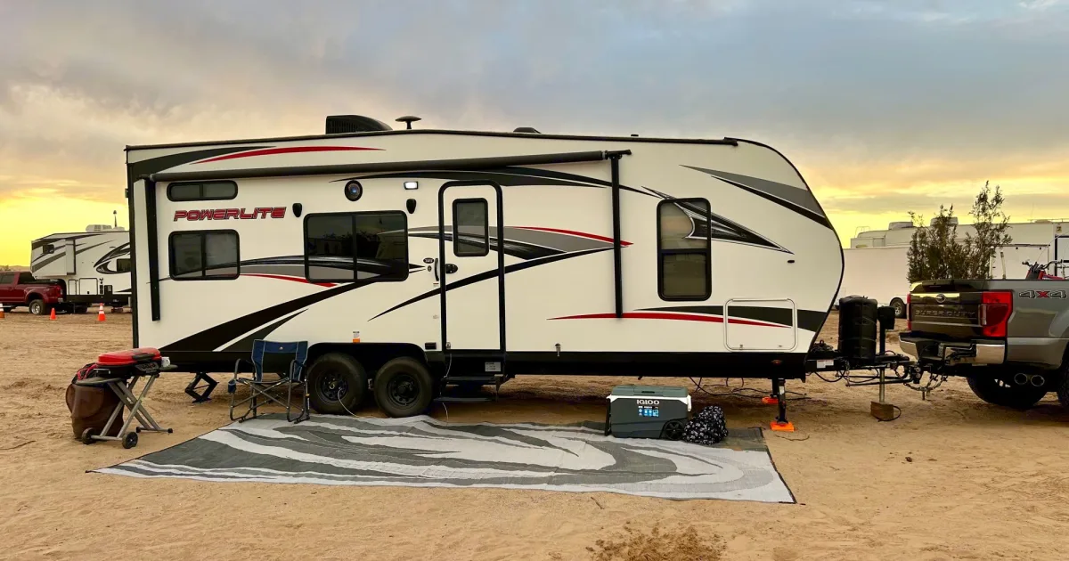 2017 Pacific Coachworks Powerlite Toy hauler Rental in Riverside, CA ...