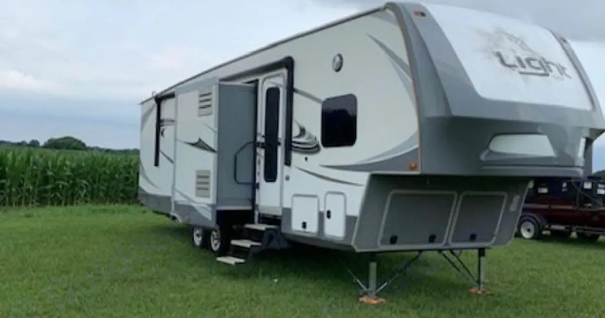 2018 Open Range Light Fifth-wheel Rental in Celina, TN | Outdoorsy