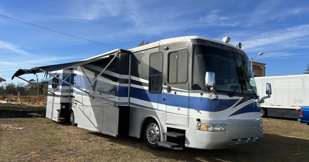 2005 Rexhall Roseair Class A Rental in Foley, AL | Outdoorsy