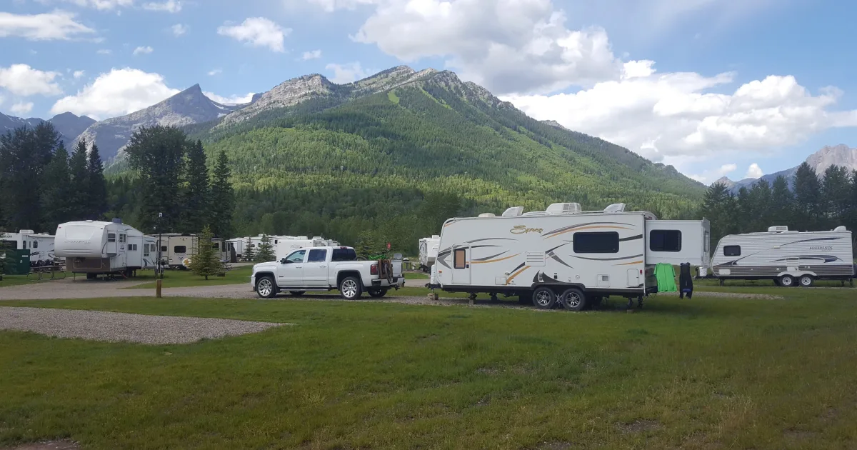 2013 Spree Spree Trailer Travel trailer Rental in Airdrie, AB | Outdoorsy