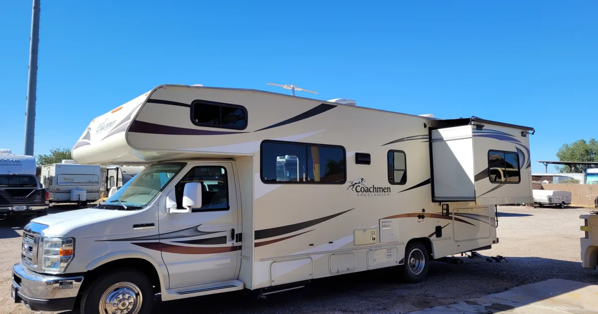 2016 Coachmen Freelander 26RS Class C Rental in Naperville, IL | Outdoorsy