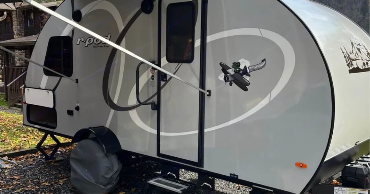 2020 R-Pod R-Pod Trailer Travel trailer Rental in Abington, PA | Outdoorsy