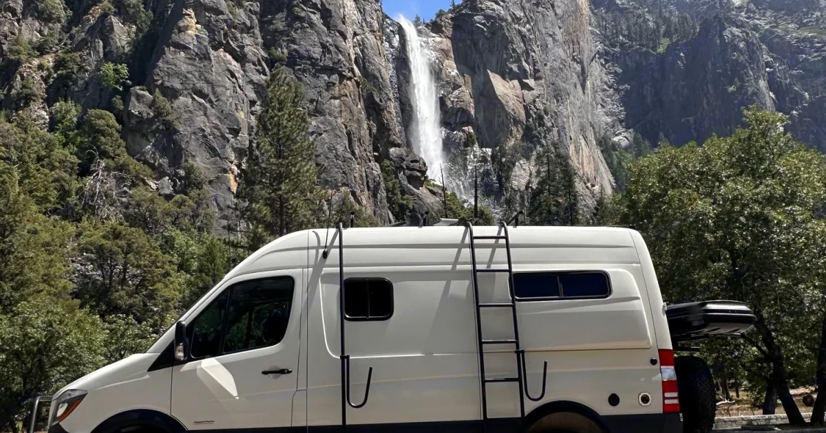 2015 Mercedes-Benz Sprinter RV Motorhome Campervan Camper van Rental in ...