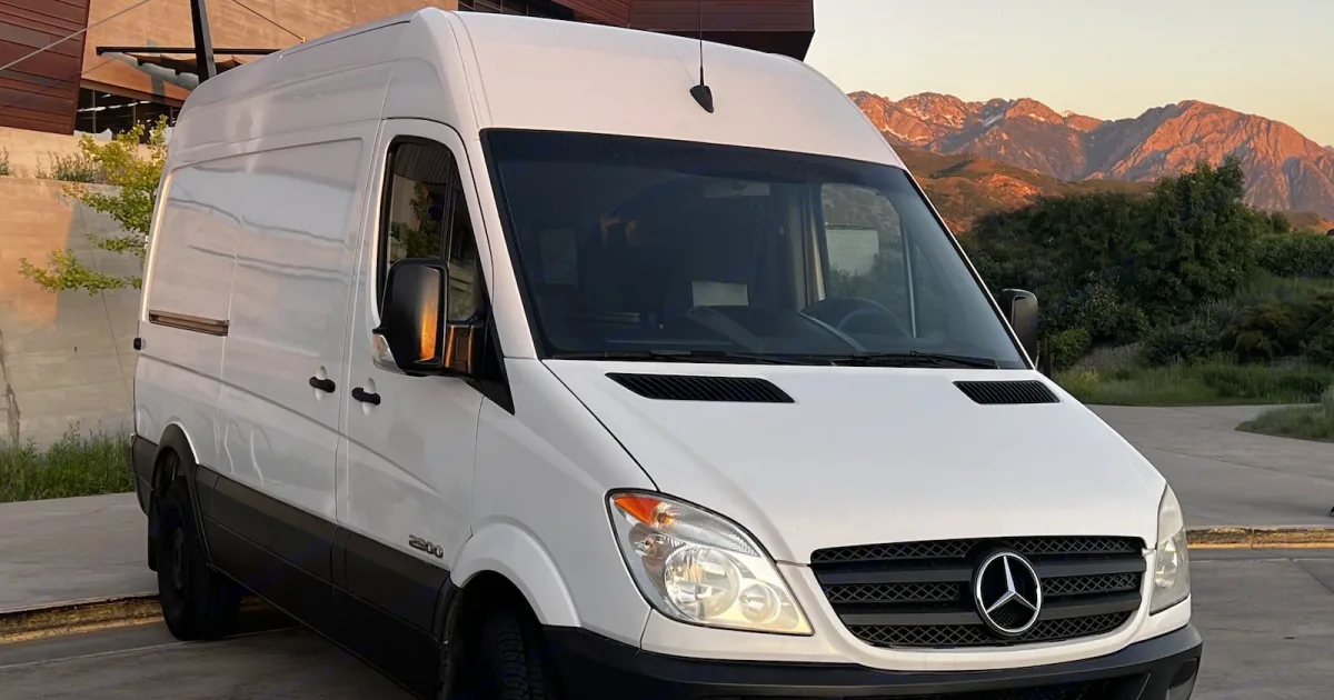 2008 Dodge Sprinter Van Camper van Rental in Salt Lake City, UT | Outdoorsy