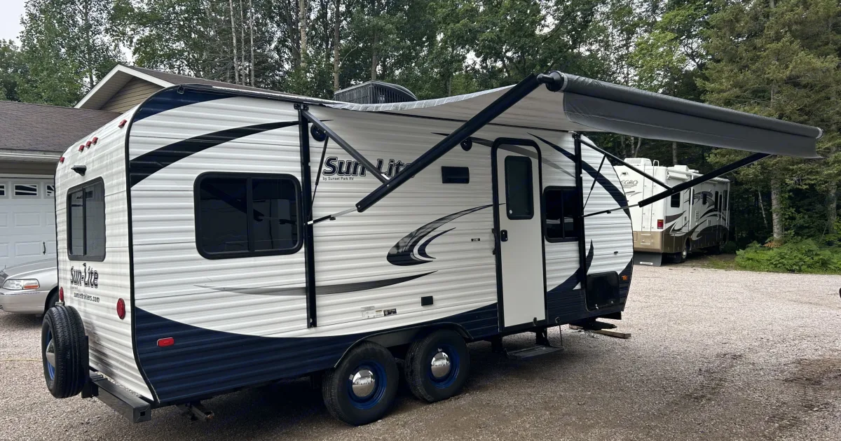 2019 Sunset Park RV Sun Lite Travel trailer Rental in Sault Ste. Marie ...