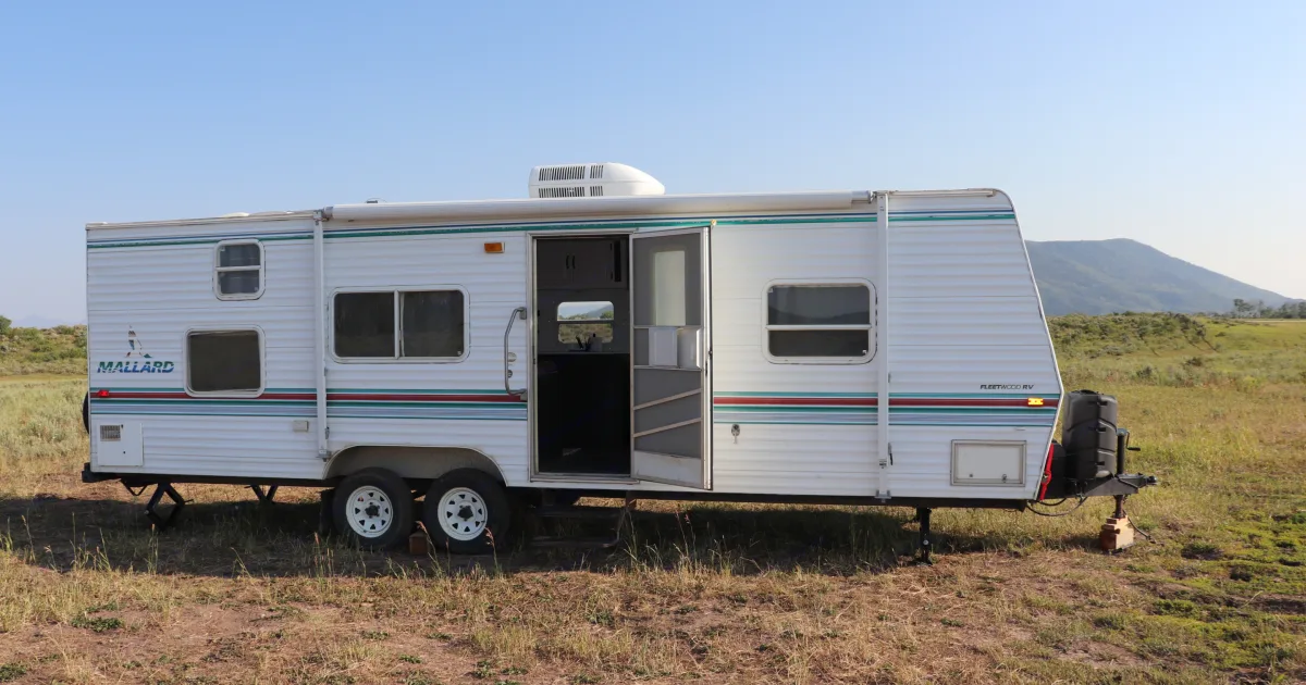 2000 Fleetwood Mallard Travel trailer Rental in Baggs, WY | Outdoorsy