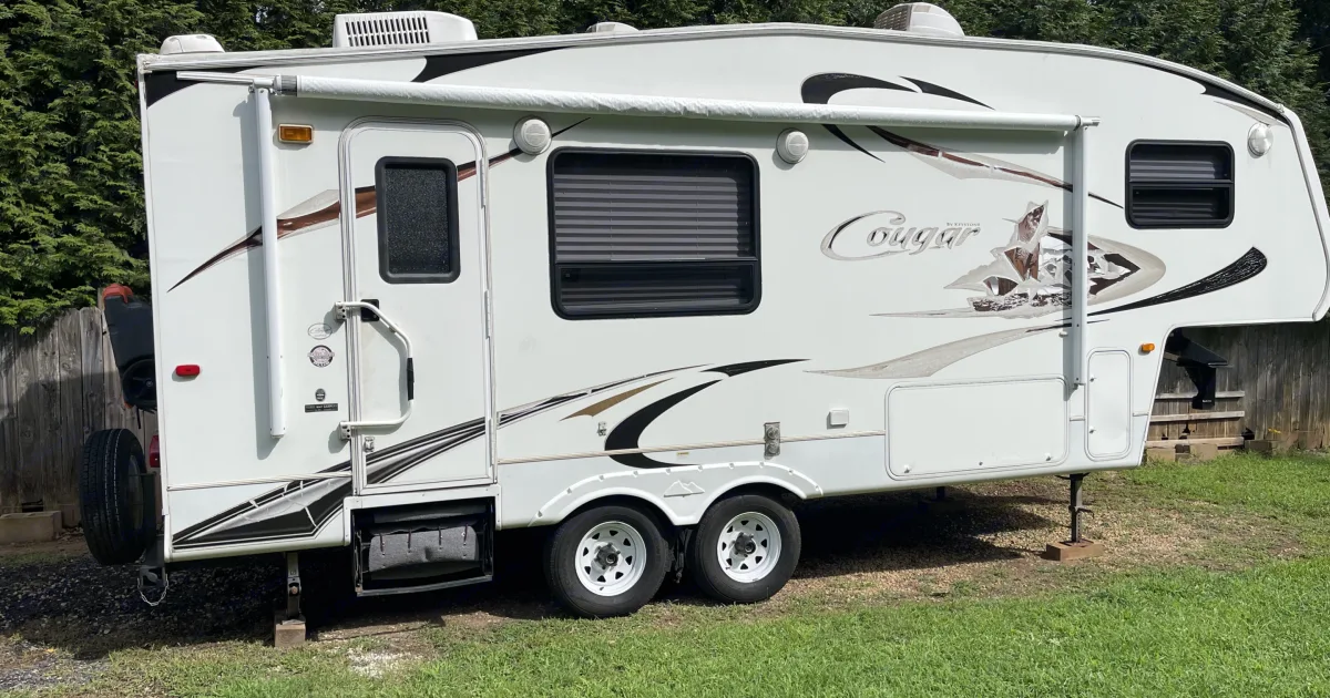 2010 Keystone RV Cougar Fifth-wheel Rental in Pendleton, SC | Outdoorsy