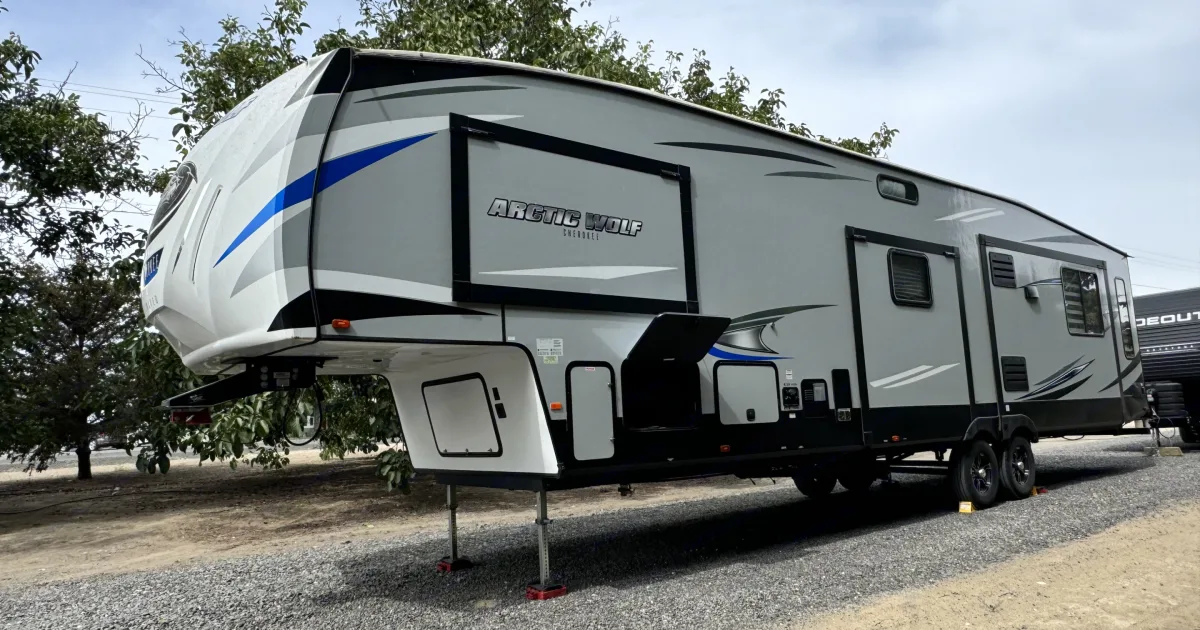 2021 Forest River Cherokee Fifth-wheel in Quincy, WA | Outdoorsy