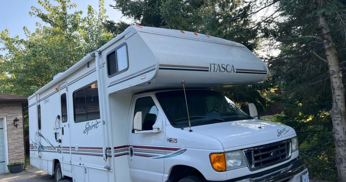 2003 Itasca Spirit Class C Rental in King city, ON | Outdoorsy
