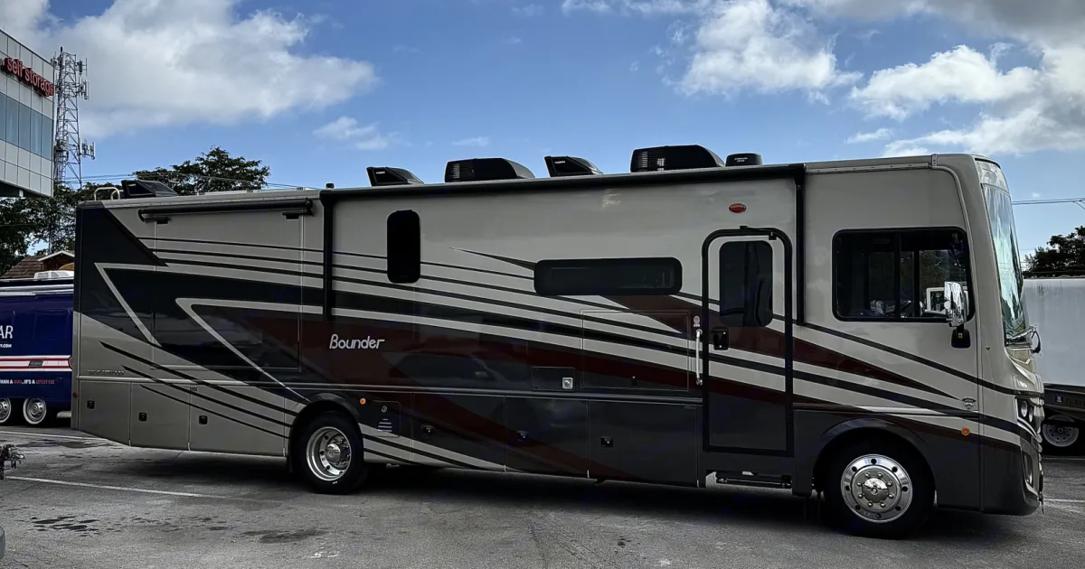 2024 Bounder Bounder Motorhome Class A Rental in Miami, FL | Outdoorsy