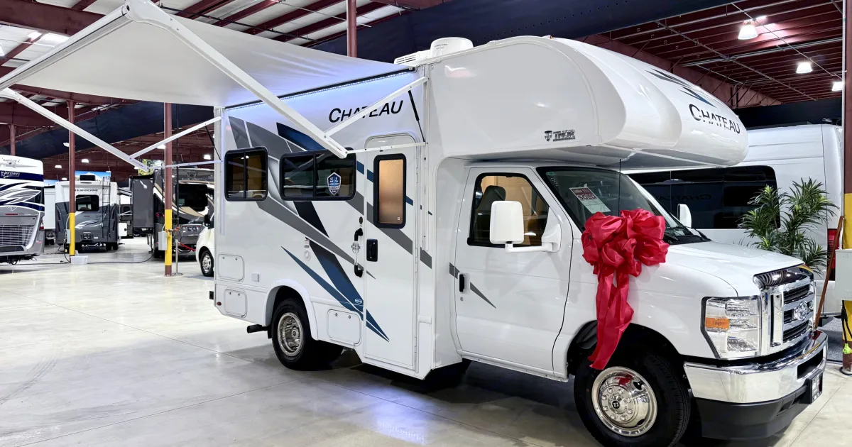 2025 Thor Motor Coach CHATEAU 19Z Ford Transit Motorhome Rental in ...