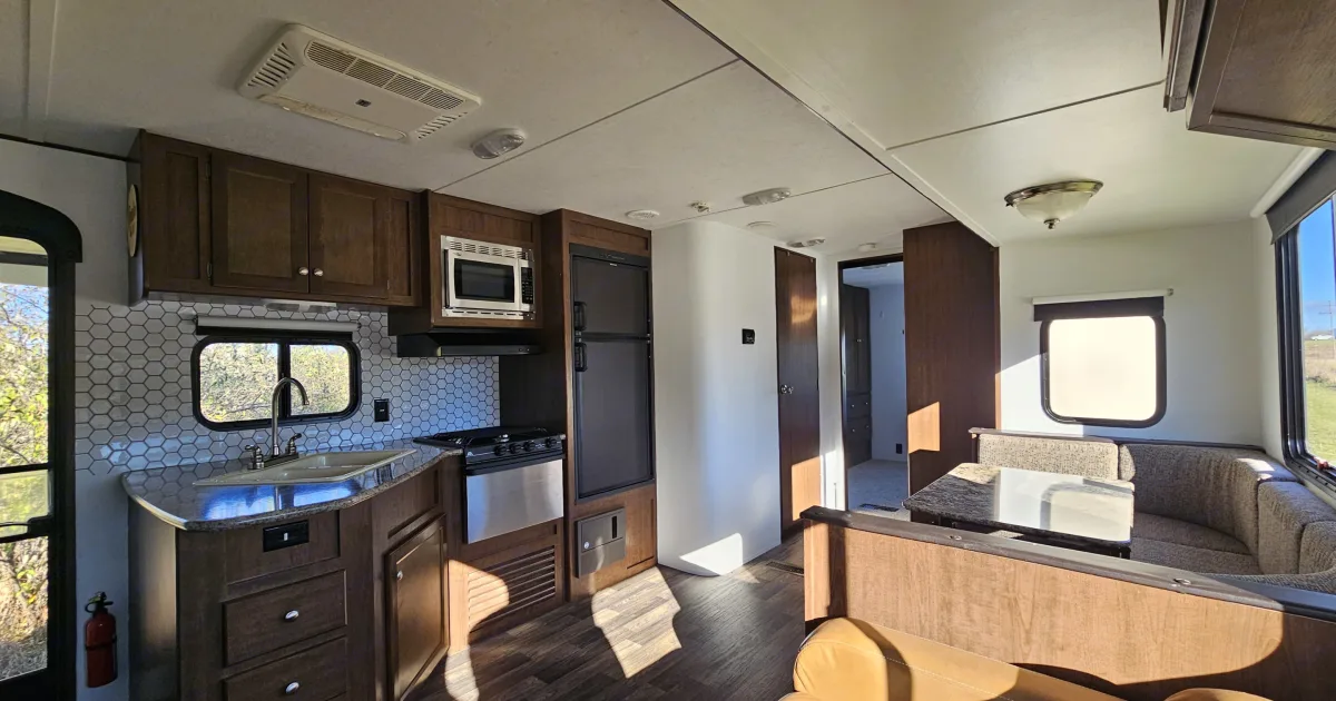 2016 Keystone RV Hideout Travel trailer Rental in Rockford, MI | Outdoorsy