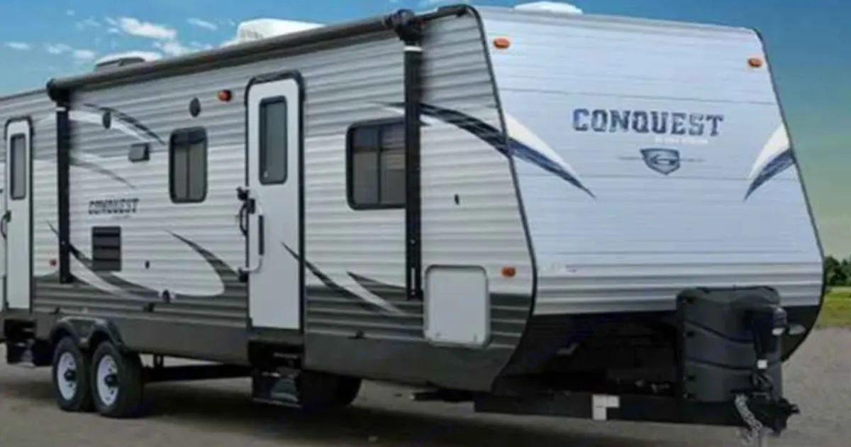 2017 Gulf Stream Conquest Travel trailer Rental in Farley, IA | Outdoorsy