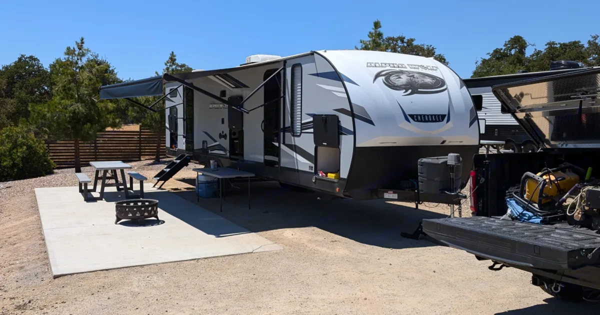 2021 Forest River Cherokee Alpha Wolf Travel trailer Rental in ...