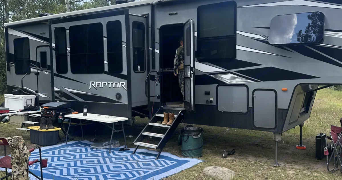 2019 Keystone RV Raptor Toy Hauler Fifth-wheel Rental in HODGES, SC ...