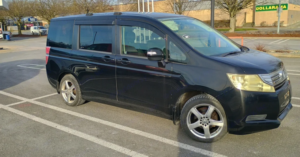 2009 Universal Transformer Camper van Rental in Calgary, AB | Outdoorsy