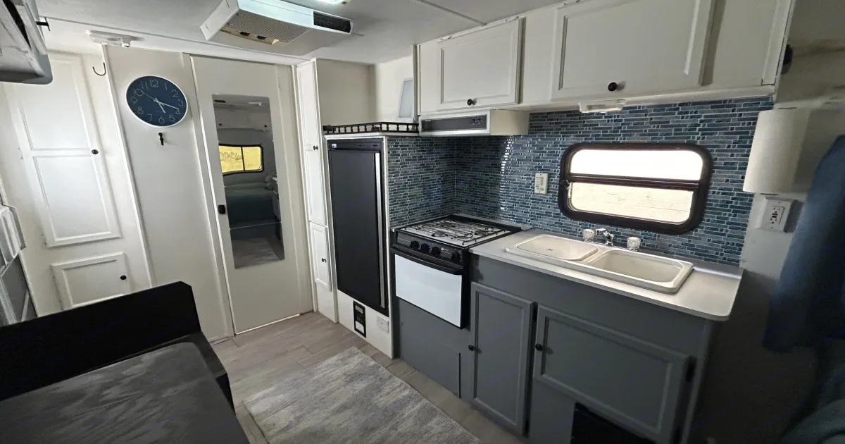 1998 Thor Motor Coach Tahoe Pak Rat Travel trailer Rental in Loveland ...