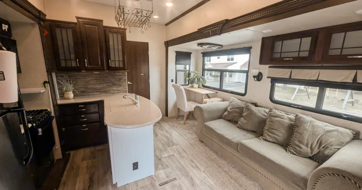 2016 Heartland RVs Gateway Fifth-wheel Rental in Groton, CT | Outdoorsy