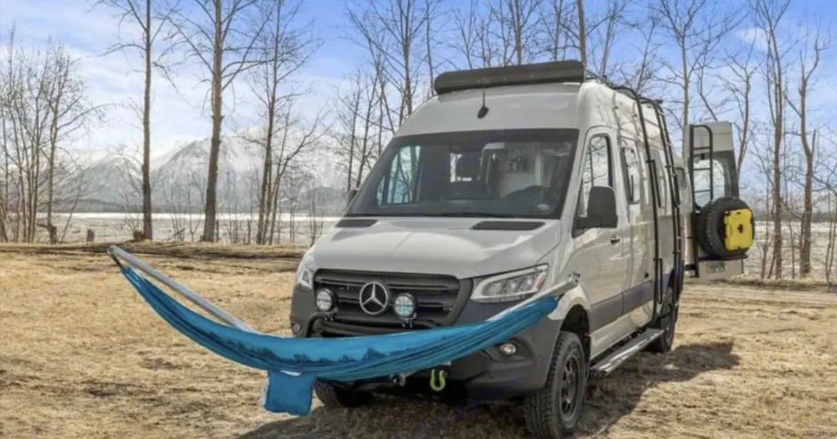 2020 Mercedes-Benz Sprinter RV Motorhome Campervan Camper van Rental in ...