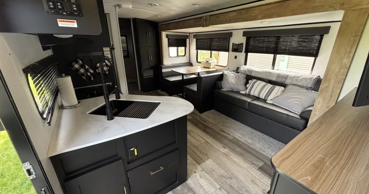 2022 Keystone Spring Dale Class C Rental in Allenwood, PA | Outdoorsy