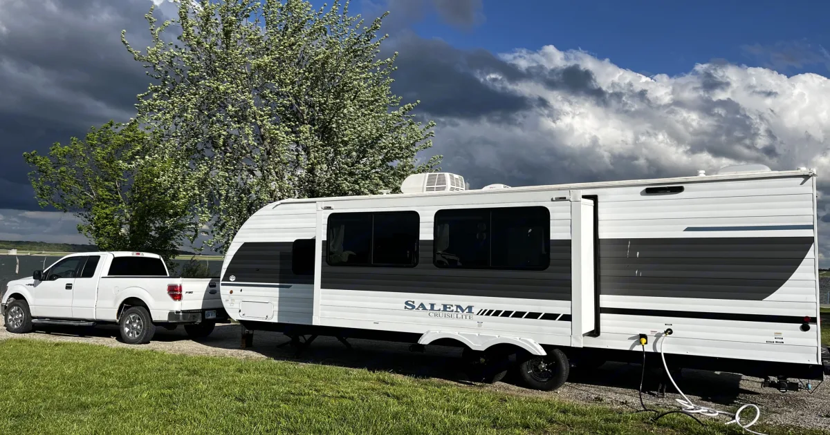 2025 Salem Cruise Lite 26ice Travel Trailer Rental In Ottawa Ks