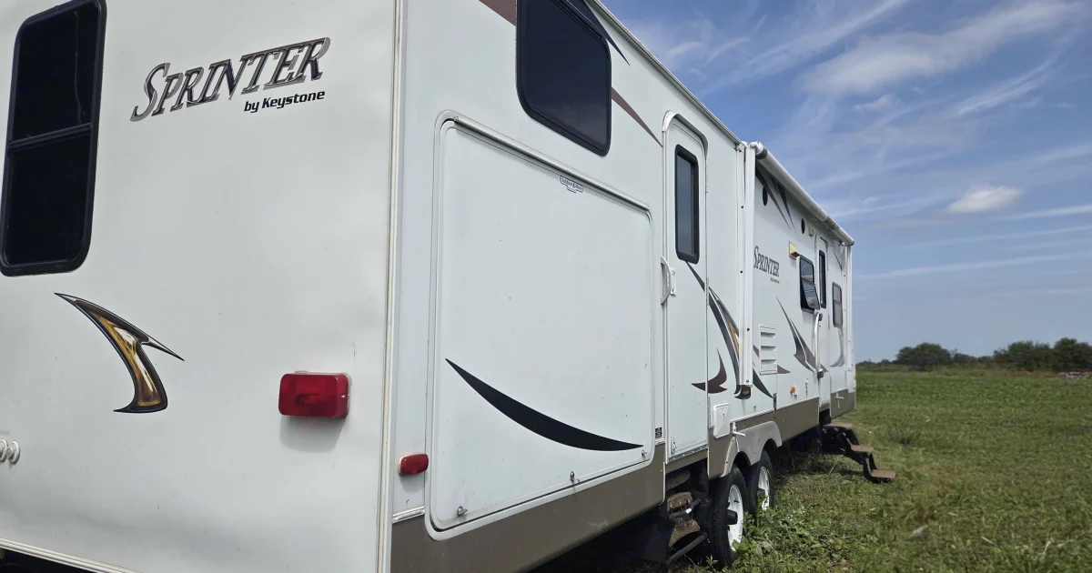 2010 Keystone RV Sprinter Travel trailer Rental in Fraserville, ON ...