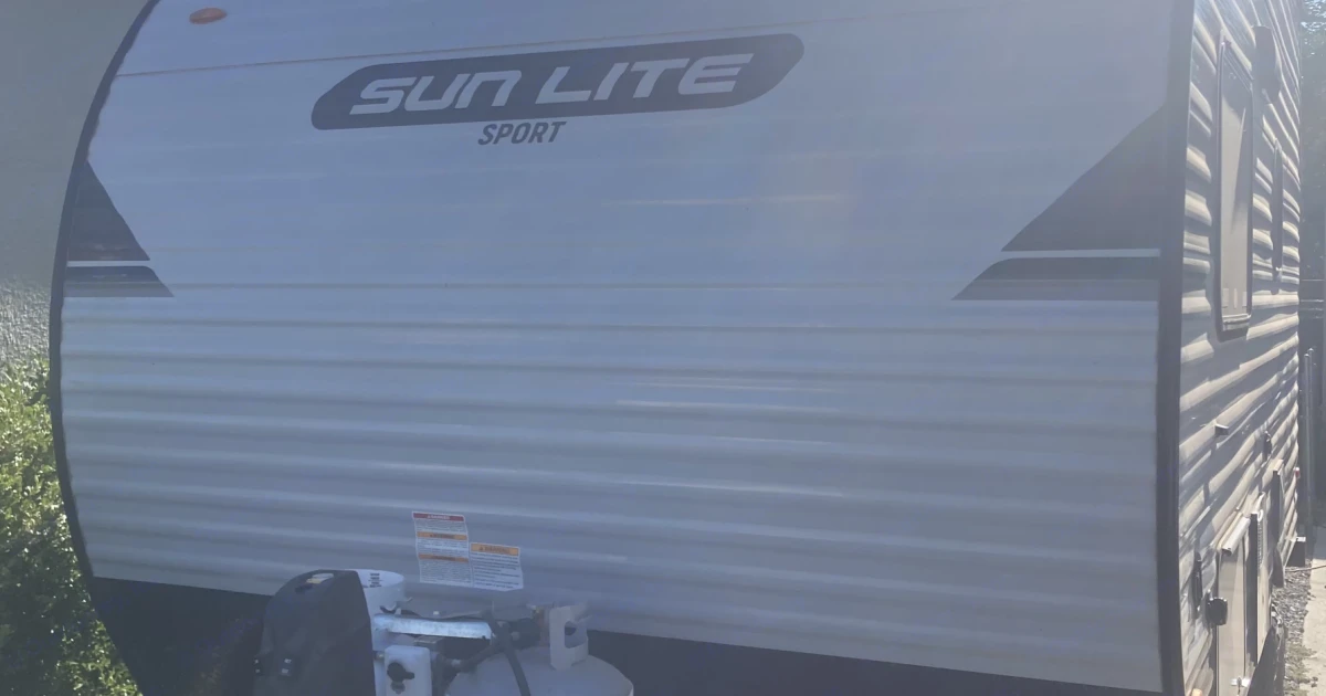 2021 Sunset Park RV Sun Lite Travel trailer Rental in Tehachapi, CA ...