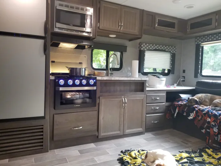 Photos | 2020 Dutchmen Coleman Light Travel trailer Rental in Colorado ...