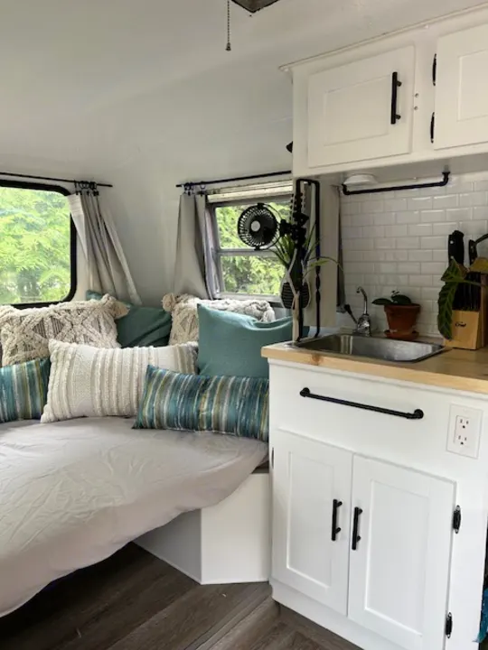 Photos | 1975 Trillium Rv Boler 13' Travel trailer Rental in ...