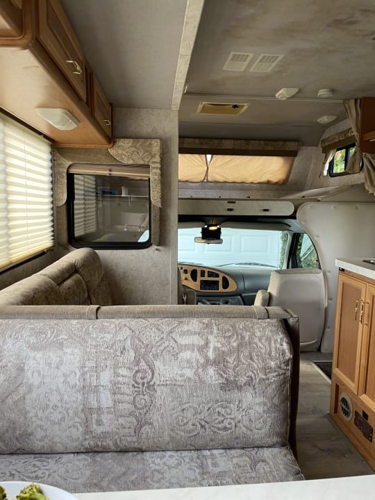 Photos | 2000 Tioga Tioga Motorhome Class C Rental in Collierville, TN ...