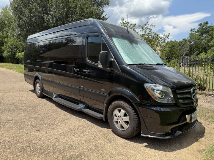 Photos | 2014 Mercedes-Benz Sprinter Camper van Rental in West Lake ...