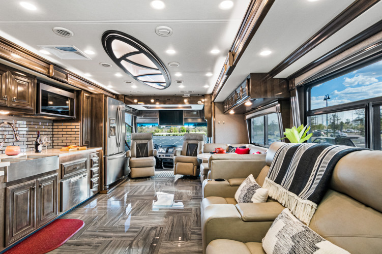 12 Handpicked Luxury RV Rentals In Tampa, Florida - Updated 2025 | Trip101