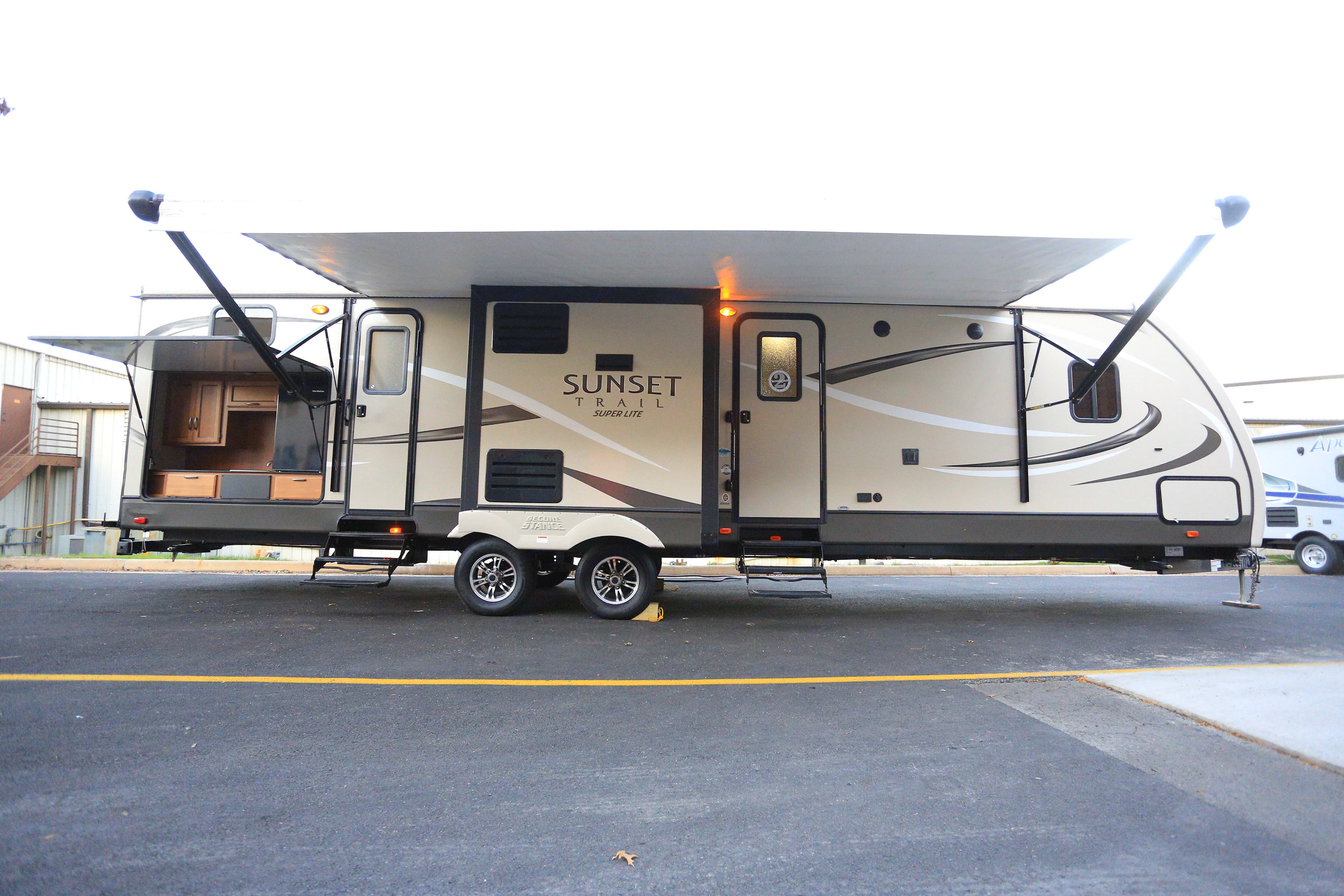 2017 CrossRoad Sunset Trail Super Lite 320BH Trailer Rental in Herndon ...