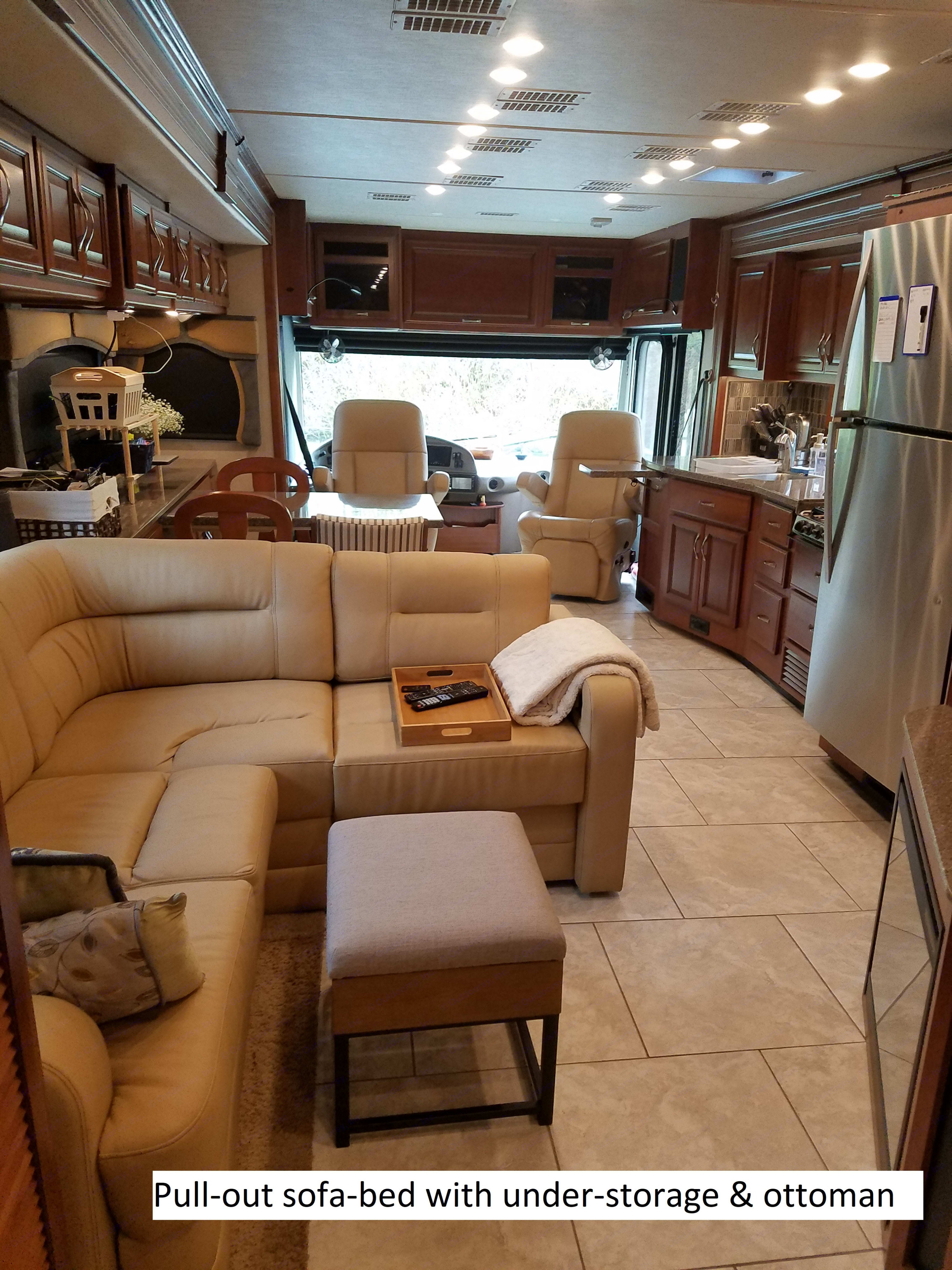 2016 Fleetwood Expedition Class A Rental in Woodinville, WA | Outdoorsy