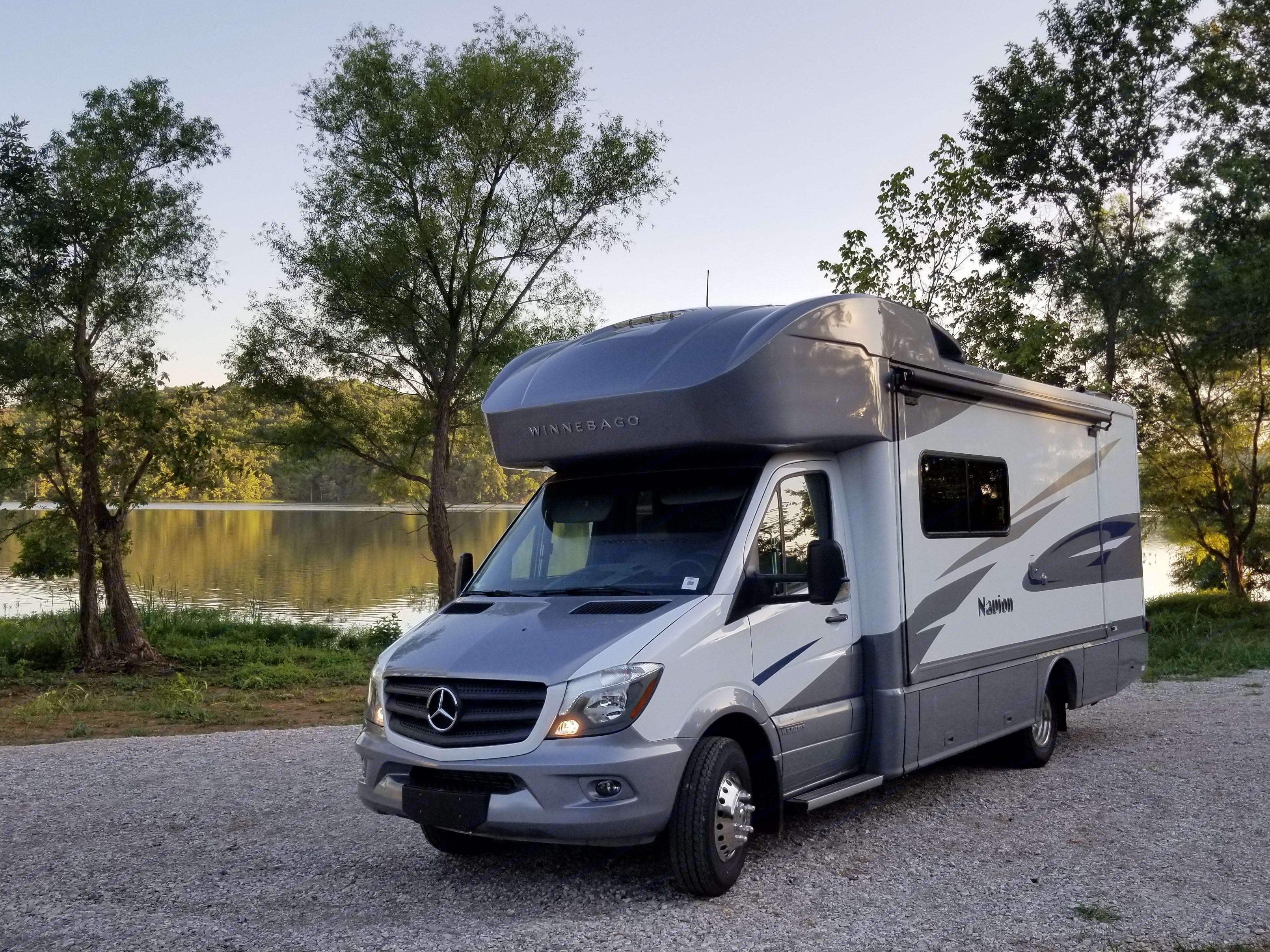 2018 Winnebago Navion 24D Class C Rental in Prairie Grove, AR | Outdoorsy