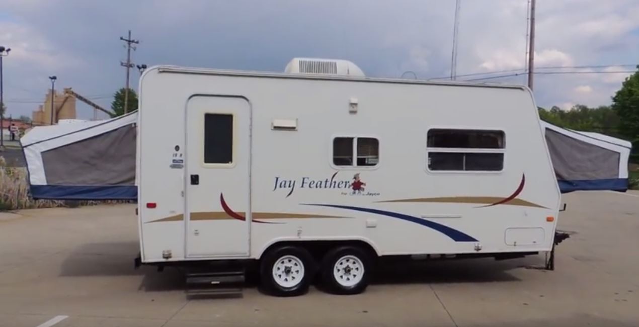 2004 Jayco Jay Feather Ultra Lite Trailer Rental in Tacoma, WA | Outdoorsy