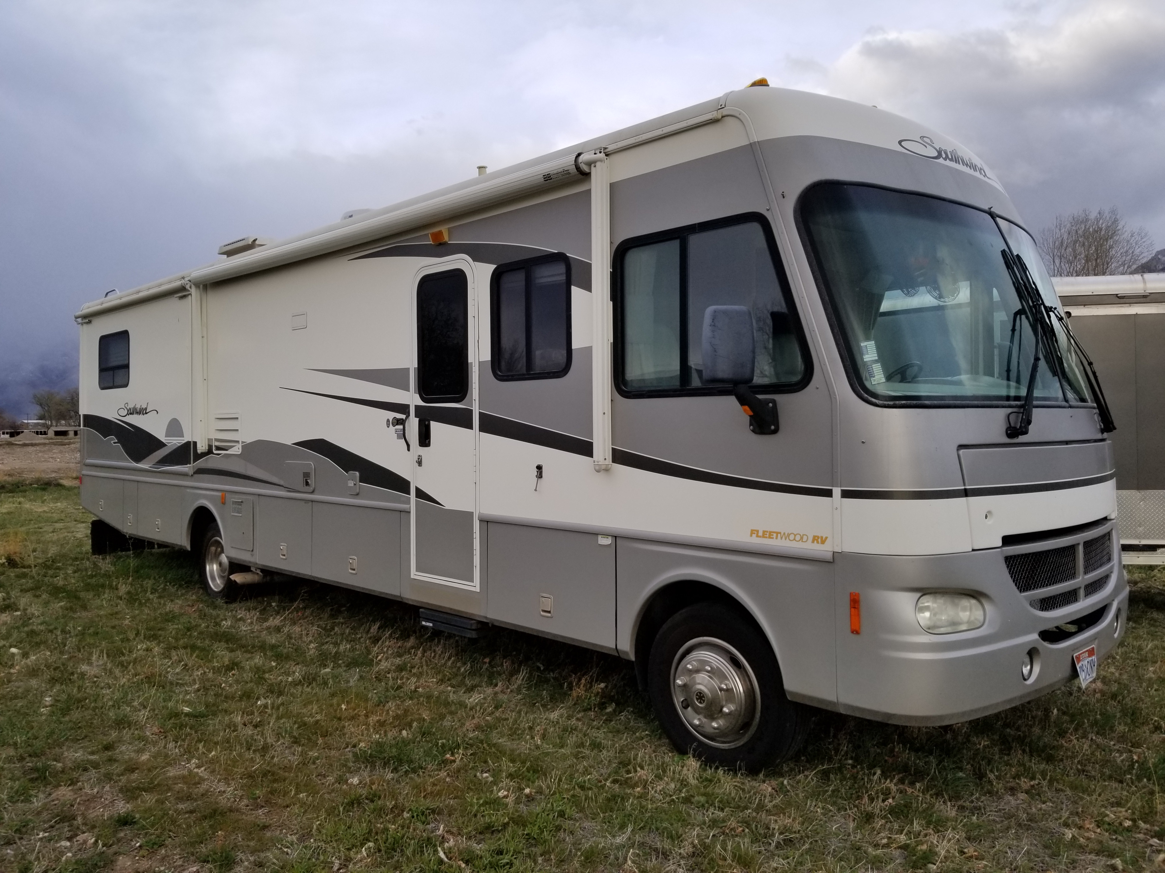 2003 Fleetwood Southwind Class A Rental in Highland, UT | Outdoorsy